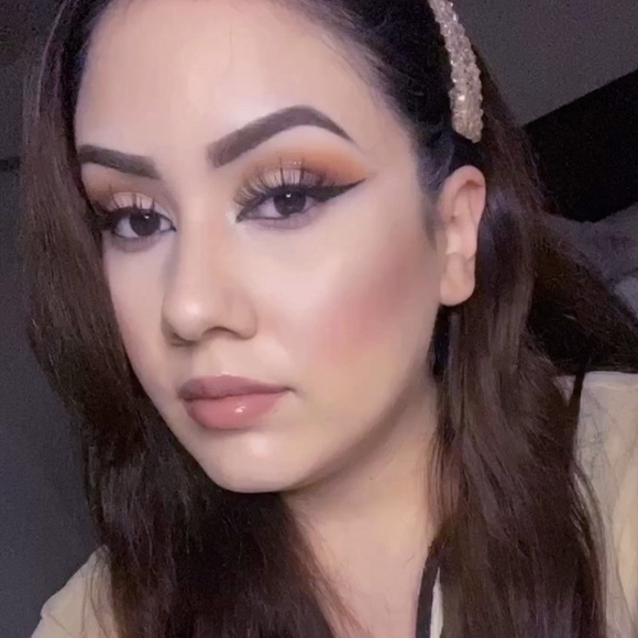 Faby's Closet (@simplyfaby) | Poshmark